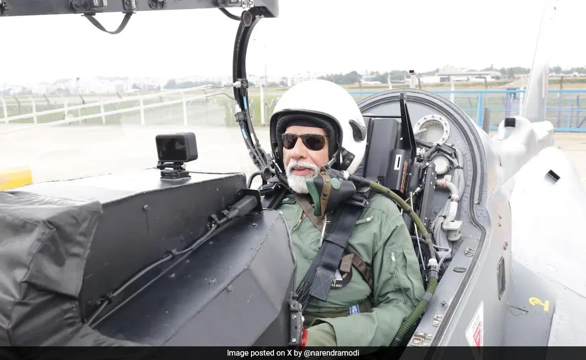 Pm Narendra Modi Flew In Tejas Fighter Plane From Bengaluru Visited Hal