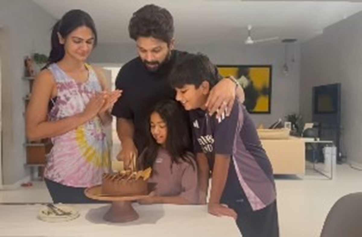 Cake Camera And Family Time This Is How Pushpa Celebrated Her Birthday