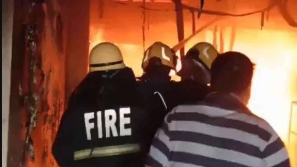 Charminar Fire Tragedy 17 Dead Pm Modi Announces Compensation